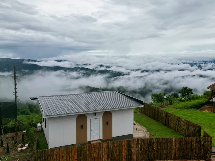 Above The Clouds - Charming Romantic Chalet - Chiang Mai