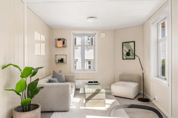 Charming Townhouse - Walk Everywhere! - Bergen
