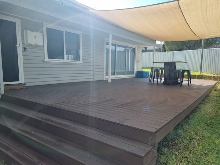 City View - Outdoor Deck, City Lights, Queen Beds - Perth