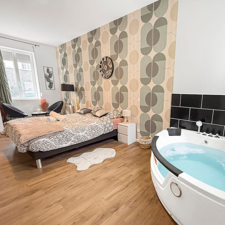Cosy Studio - Jacuzzi Privé - Terrasse - Wifi - Mouscron