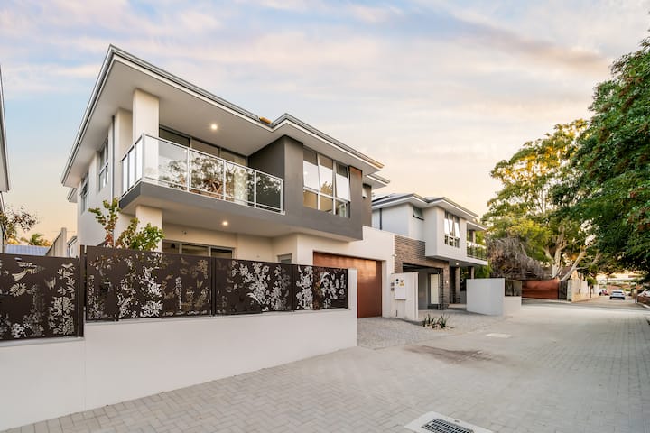 Scarborough Escape New Suite - Perth