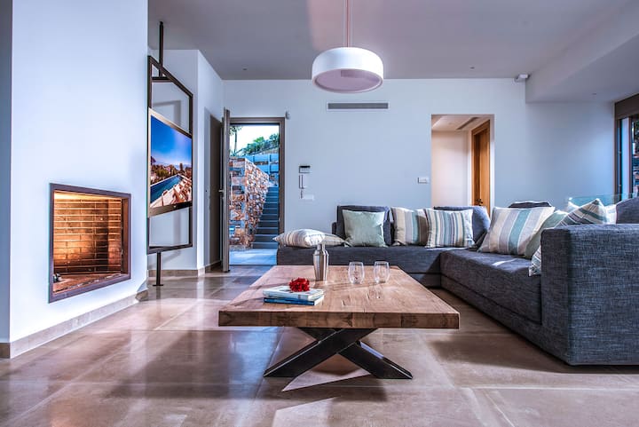 Walk To Beach (200m) / Private Pool / Basketball - Agios Nikolaos