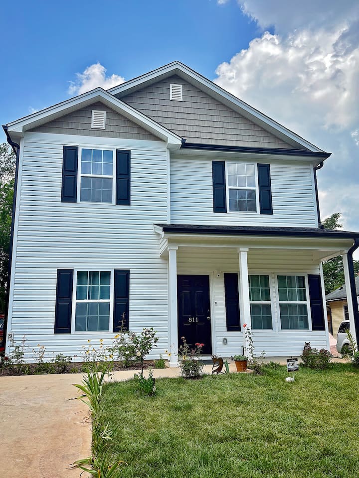 High Point Home Next Door To Hpu - High Point, NC