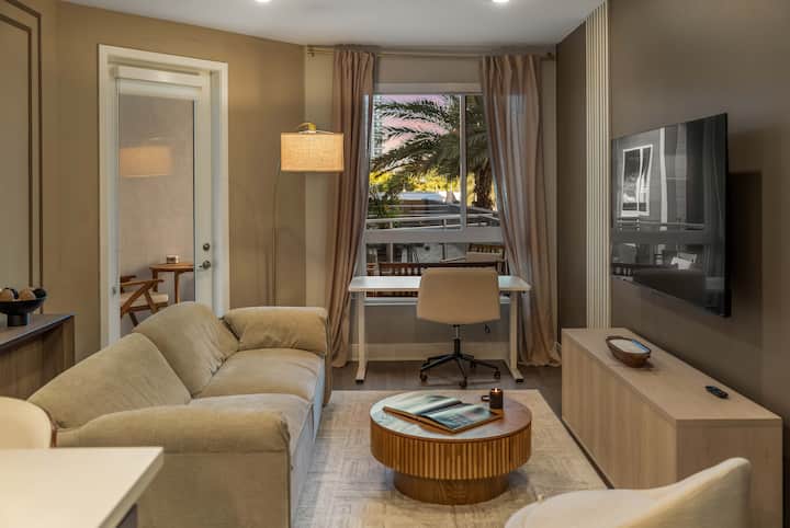 Casa Valencia - Luxury 1br In Irvine W/ Gym, Pool - Irvine, CA