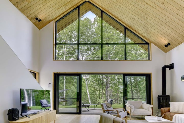 Snohaus Chalet With Private Hot Tub - Mont-Tremblant