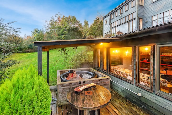 Casona Con Hot-tub, Quincho, Fogón, Bosque Privado - Chile