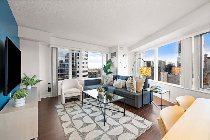 Yonge Dundas Sq | Eaton Ctr |2 King Beds + Parking - Toronto, ON