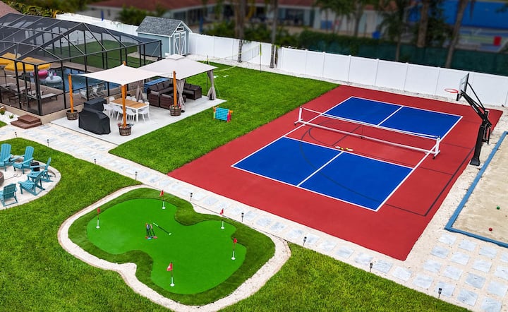 Pickleball-bball-bocce, Pool & Bar Resort - Clearwater