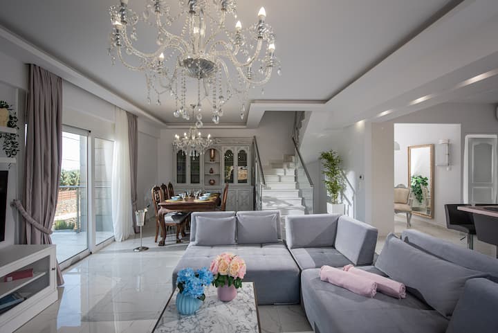 Villa Ira | Luxury 3br Getaway - Chersonissos