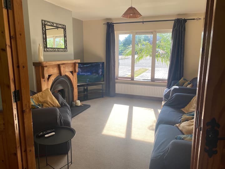 House Central To Town And Beach - Youghal