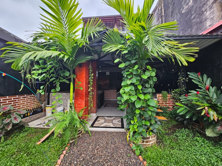Hospedaje Hotel Completo (Max 40 Huespedes) - Villavicencio