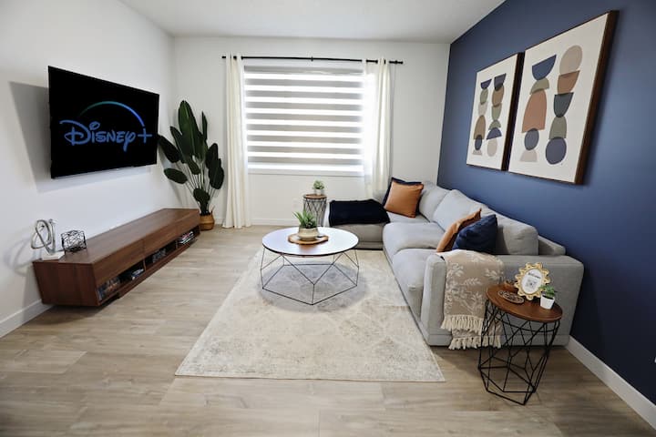 Kinglet 4br Getaway |A/c|garage|near Wem|disney+ - St. Albert