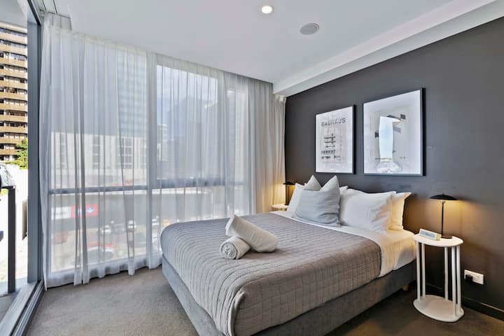 Designer 1b 1b 1car -  2 Min From James Street - Brisbane