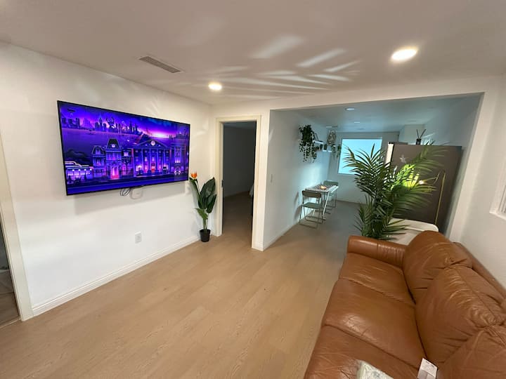 Ladt/3b2b/dodger Stadium/staples/universal Studios - Los Angeles, CA