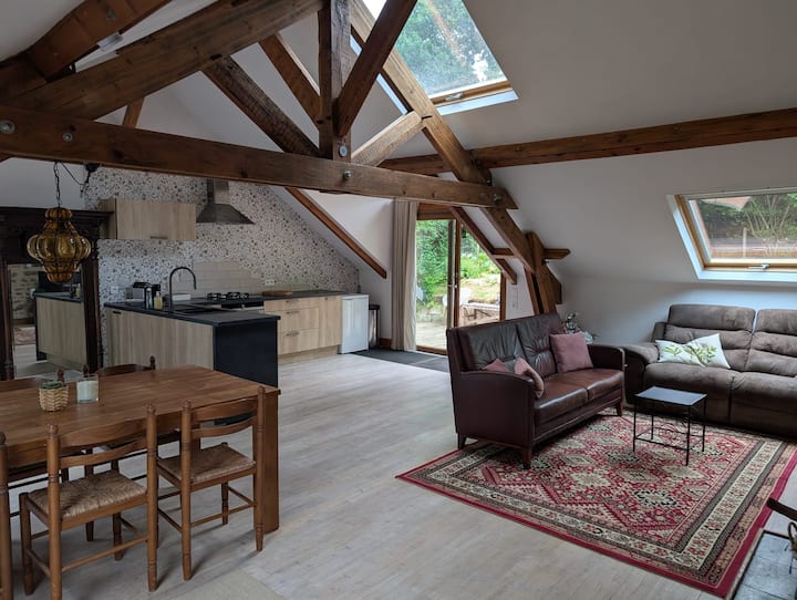 Gîte Romantique Avec Charme Et Confort - Bourganeuf