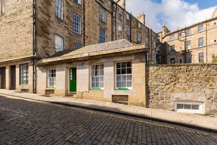 New Town Cottage. - Leith