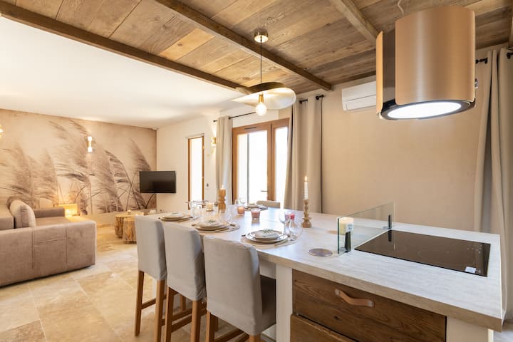 Mas 9 Romanin: Gite Chers Parents (Piscine Privée) - Saint-Rémy-de-Provence