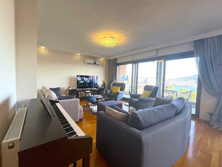 Duplex Apartment With Panoramic View In ÇEşme - Çeşme