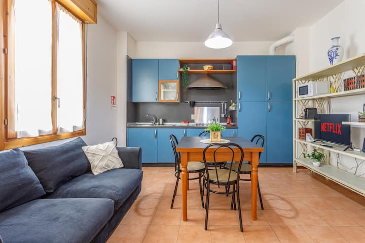 Design Dwelling Near Policlinico - Modène