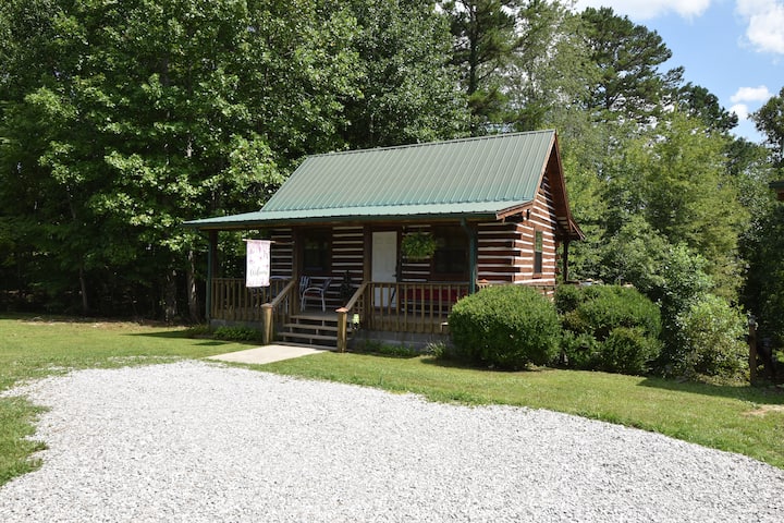 Cozy Pondside Cabin · Laurel Lake - Cumberland Falls State Resort Park, Corbin