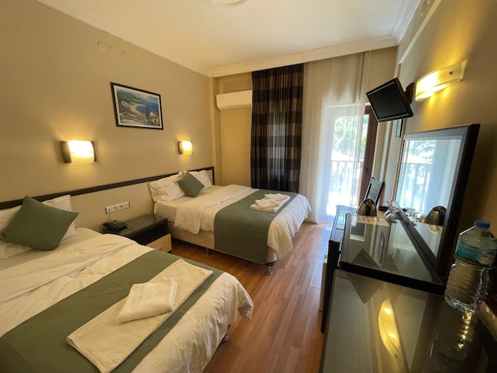 Hotel Oludeniz Standard Room (2 Adults + 1 Child) - Ölüdeniz