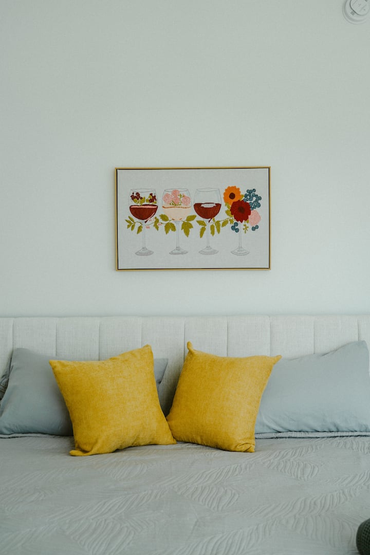 A Modern Organic Vineyard Escape Unit 1 - Kelowna