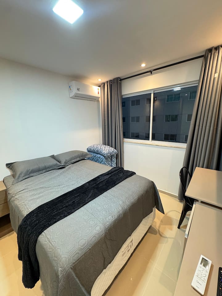 Ap Próx Ao Shopping Com Garagem, Piscina E Ar - Sobral