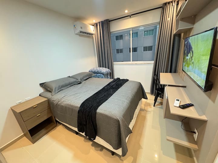 Ap Próx Ao Shopping Com Garagem , Piscina E Ar - Sobral