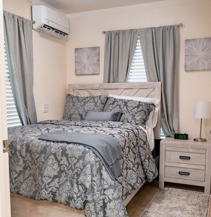 Cozy Suite 144 1br/1ba - San Antonio Aquarium, Leon Valley