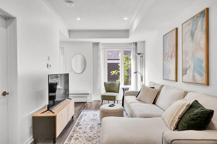 2-bed Townhome Near Lake & Dt - Mississauga