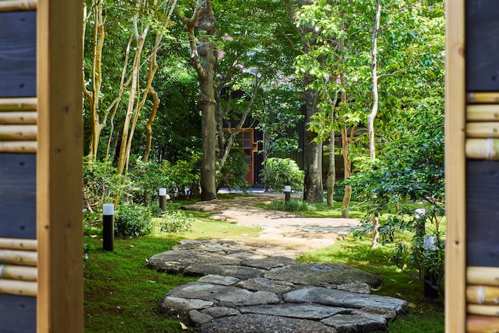 高尾山すぐ貸切ヴィラ/紅葉に染まる絶景/都心から70分/貸切サウナ/雨でもbbq/焚火花火/日本庭園 - Sagamihara