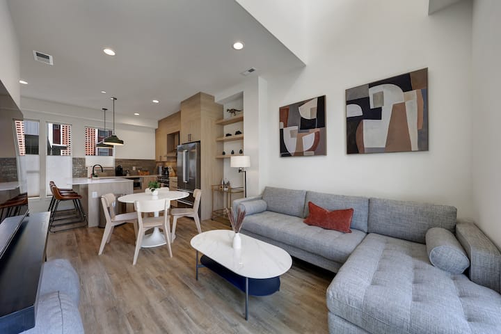 Parking X2, King Beds, Ac - Walk To Everything! - Seattle