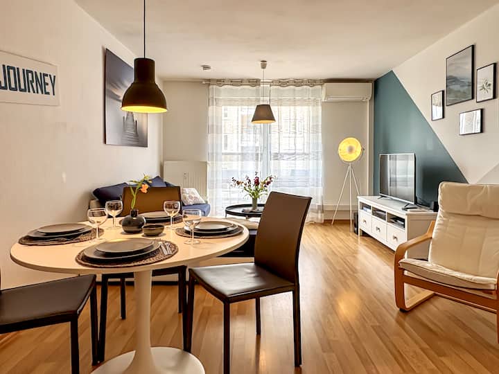 Free Parking | Central | Air Con - Leipzig