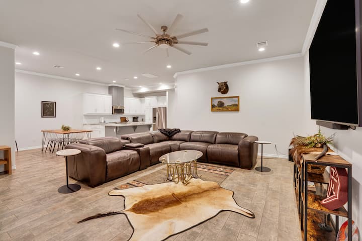 College Station Gem • Ev Charger • Near A&m - College Station, TX