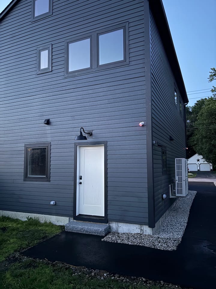 Falmouth Flats Ocean Escape - Portland, ME