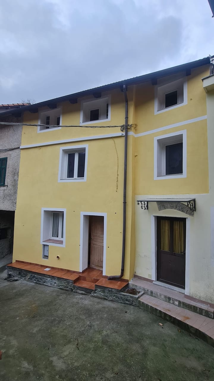 Casetta Sulla Collina Di Albissola - Stella, Liguria