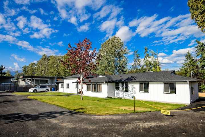 Newly Remodeled Gated Kent,des Moines, Fedral Way - Kent, WA