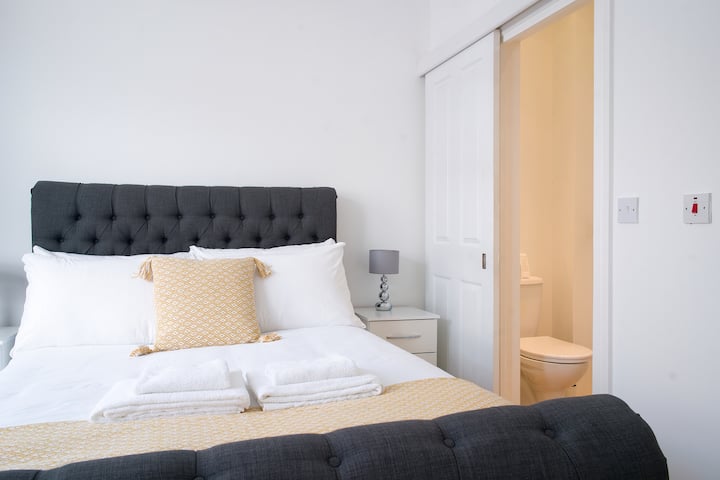 Big En-suite Room Close To Tube - Cockfosters