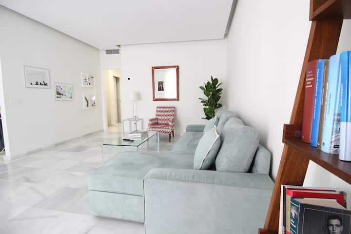 Elegante Apartamento En Victoria - Málaga