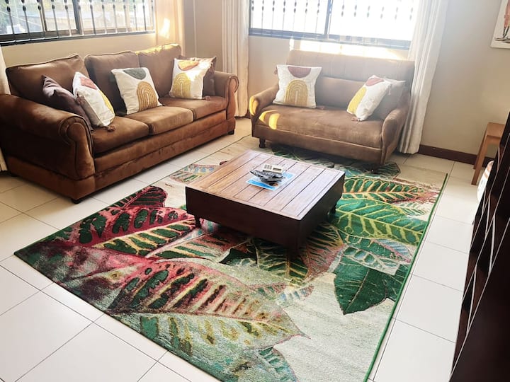 Len Apartment-mikocheni: Pool, Cozy & Spacious - Dar es Salaam