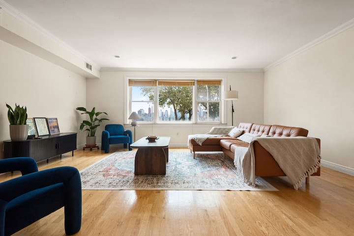 Large Lux 3br House W/elite Nyc View And Parking - Manhattan