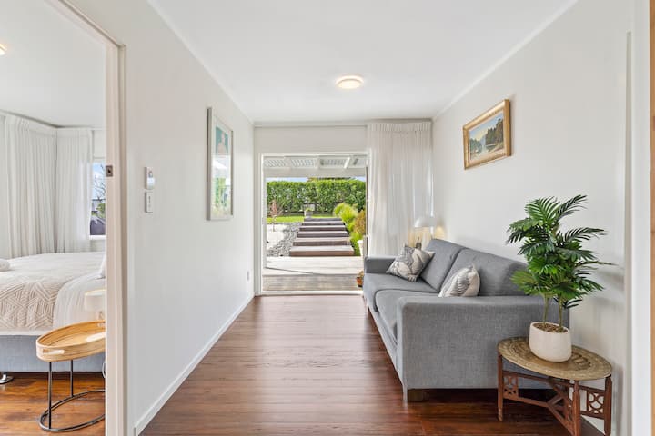 Maraetai Beach Villa - Waiheke Island