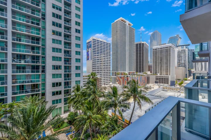 Central Studio With Pool & Gym, Walk To Bayside - Miami, FL