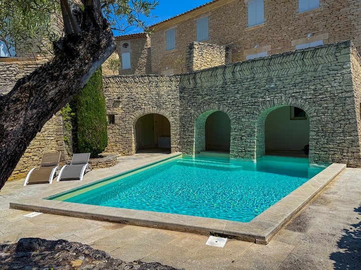 ÉLégante Maison à Gordes Avec Piscine - Gordes