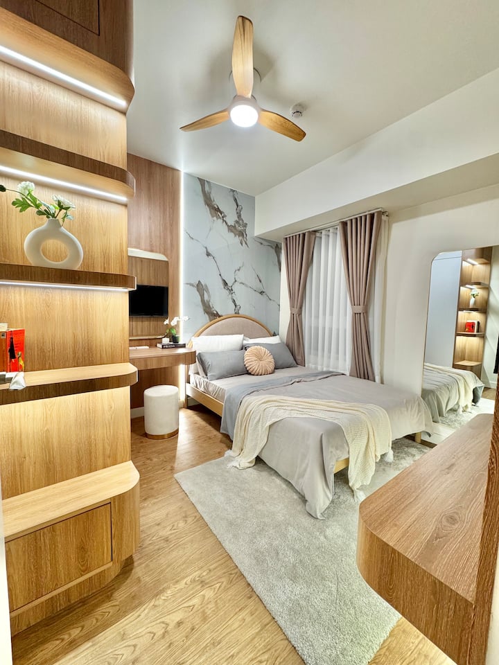 1 Bedroom|pasig Near Bgc/ortigas|balcony &Cityview - Estancia