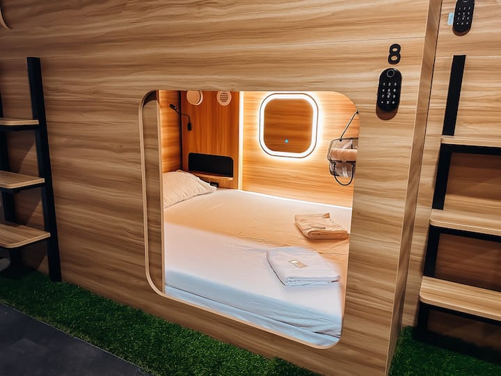 Central Hostel Lesce-bled (Capsule Bed 2 Persons) - Radovljica