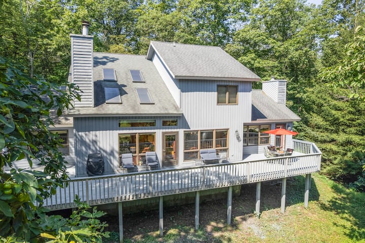 3 Min To Ski: Dogok King Bed Fireplace Grill 48"tv - Wintergreen, VA