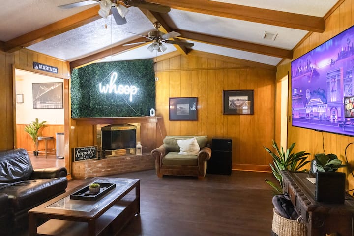 "Whoop" On Carter Creek - Bryan, TX