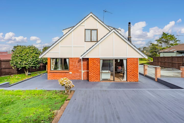 Vintage Vibe|fireplace&character - Auckland