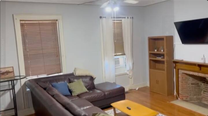 Comfy & Convenient 2-bed Fl 1 Apt @Downtownalbany - Albany
